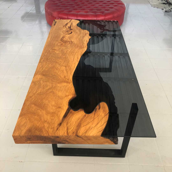 | Original furniture with a natural edge